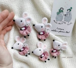 25 Free Amigurumi Mouse Patterns (for Any Skill Level)